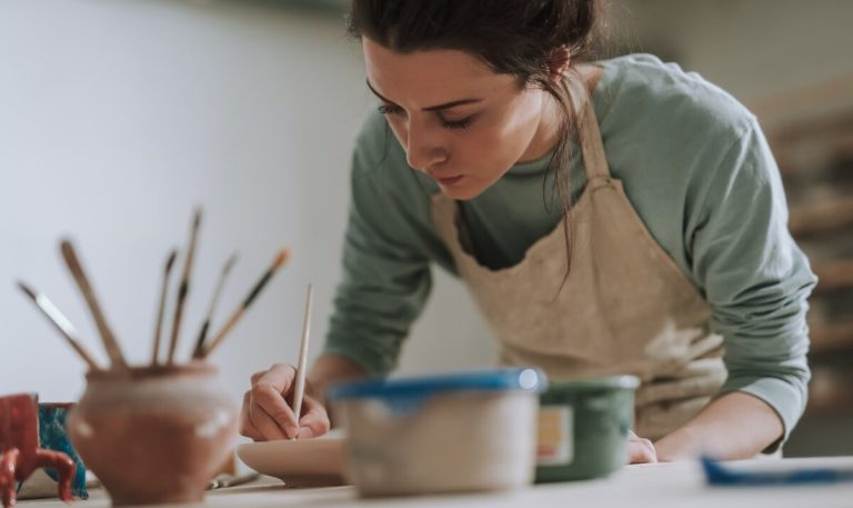 The Benefits of Expressive Arts in Addiction Recovery - Echo Recovery